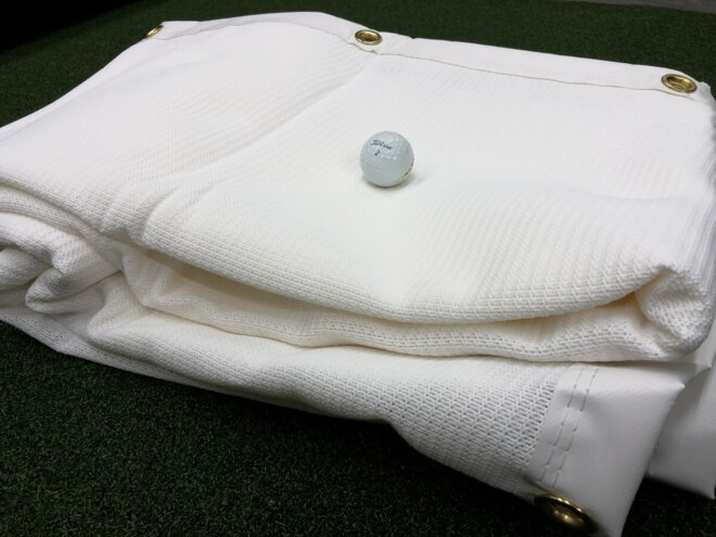Optishot 2 Golf Simulator, Screen & Mat Package