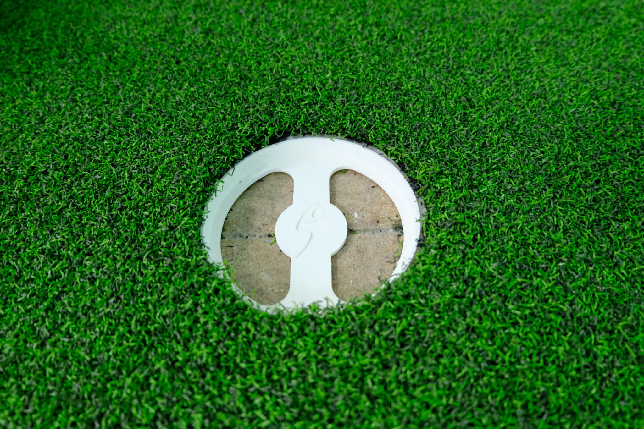 Shallow Putting Cups | Golf Swing Systems