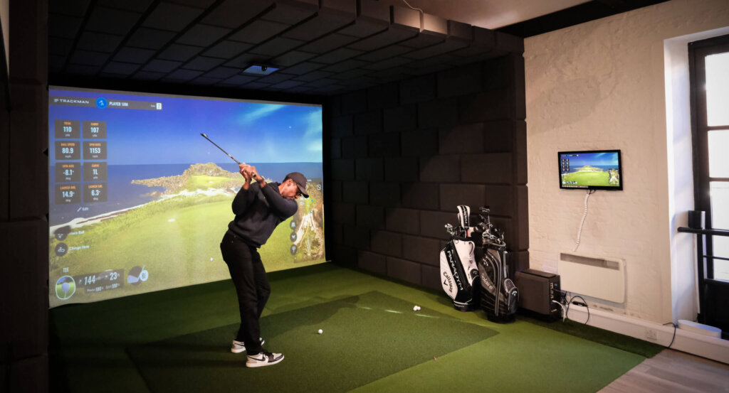 Commercial Golf Simulators - Golf Simulator For Business | Golf Swing ...
